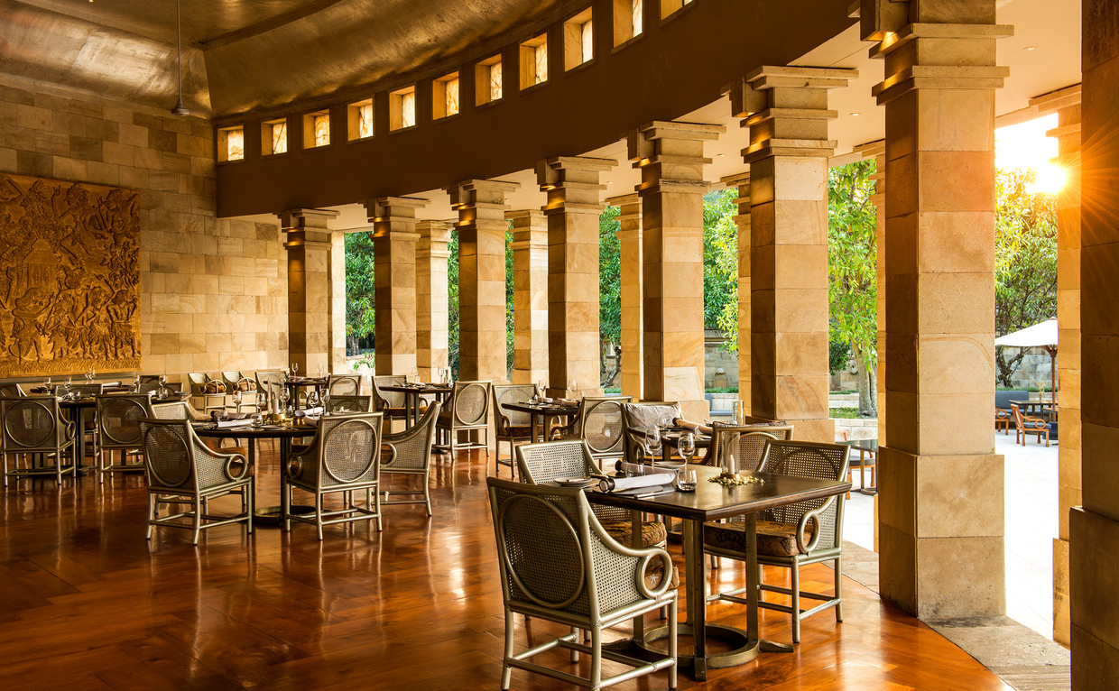 Dining at Amanjiwo - Aman